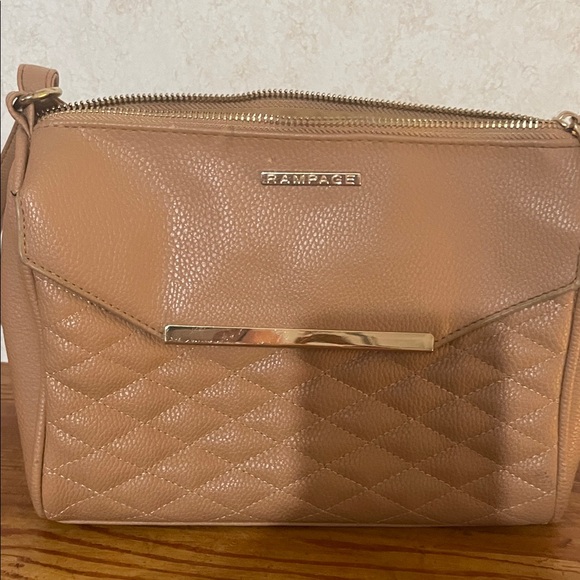 Rampage | Bags | Rampage Tan Quilted Crossbody Bag With Gold Accent ...